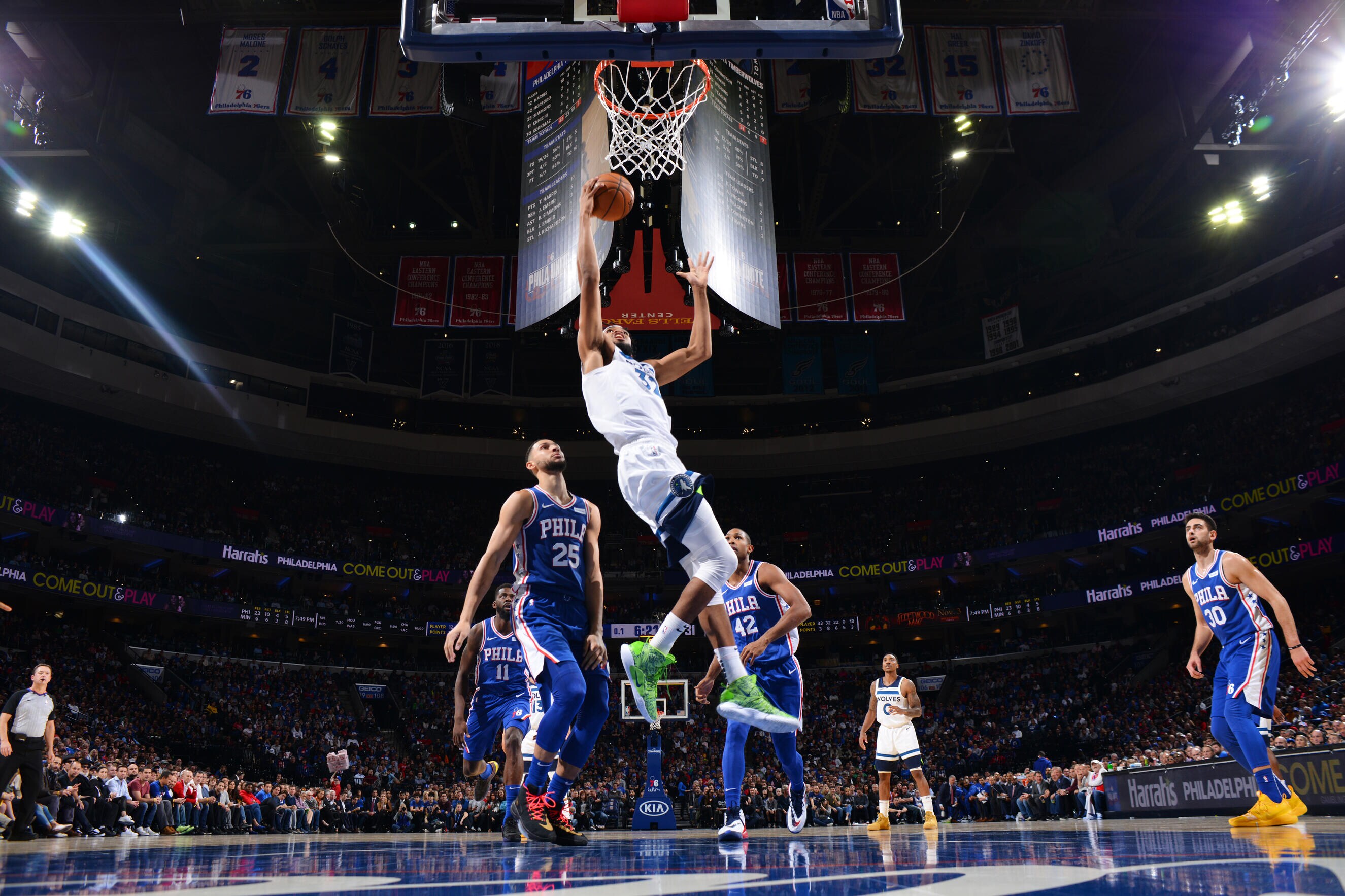 Gallery | Wolves at 76ers Photo Gallery | NBA.com