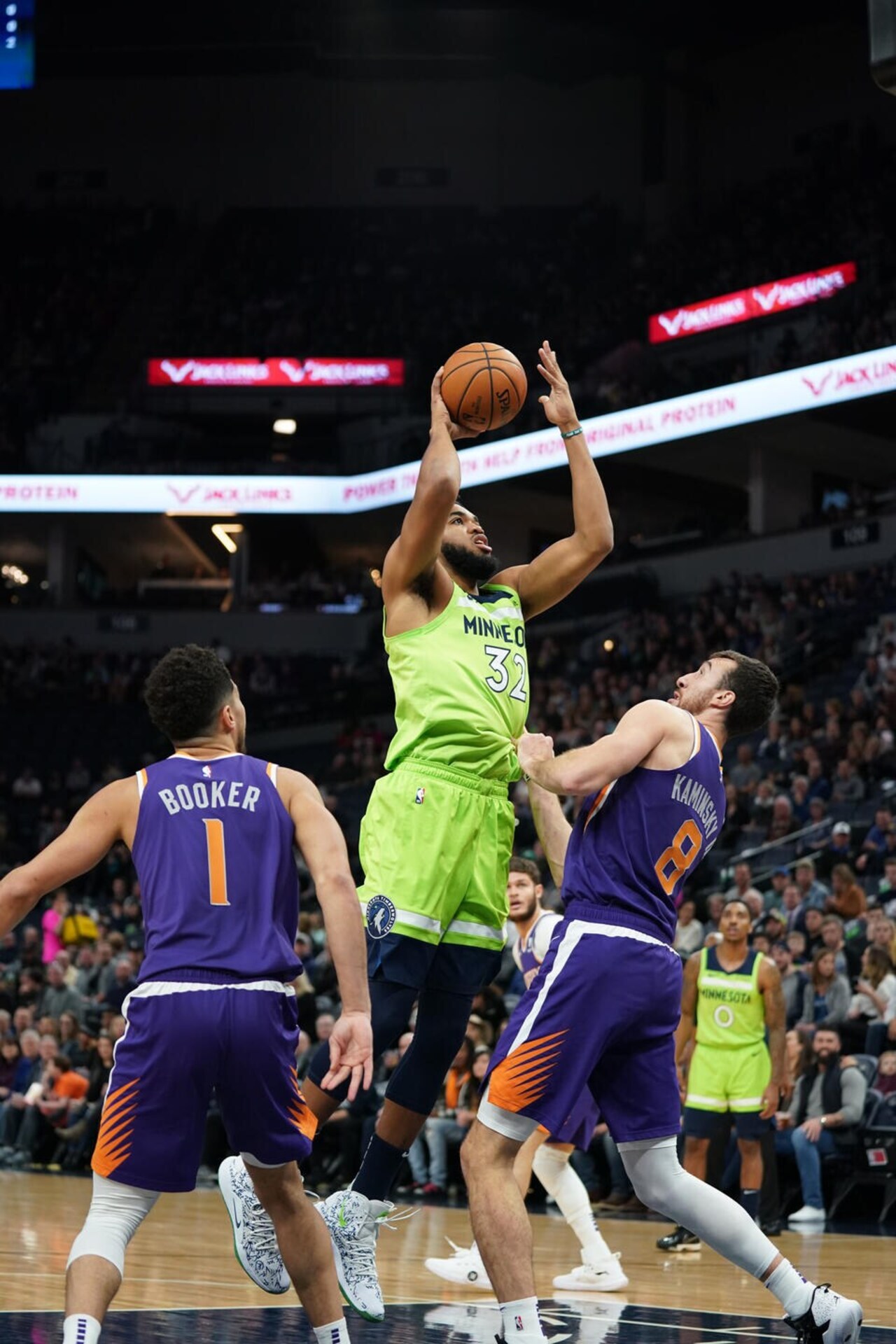 Gallery | Wolves vs. Suns | Minnesota Timberwolves