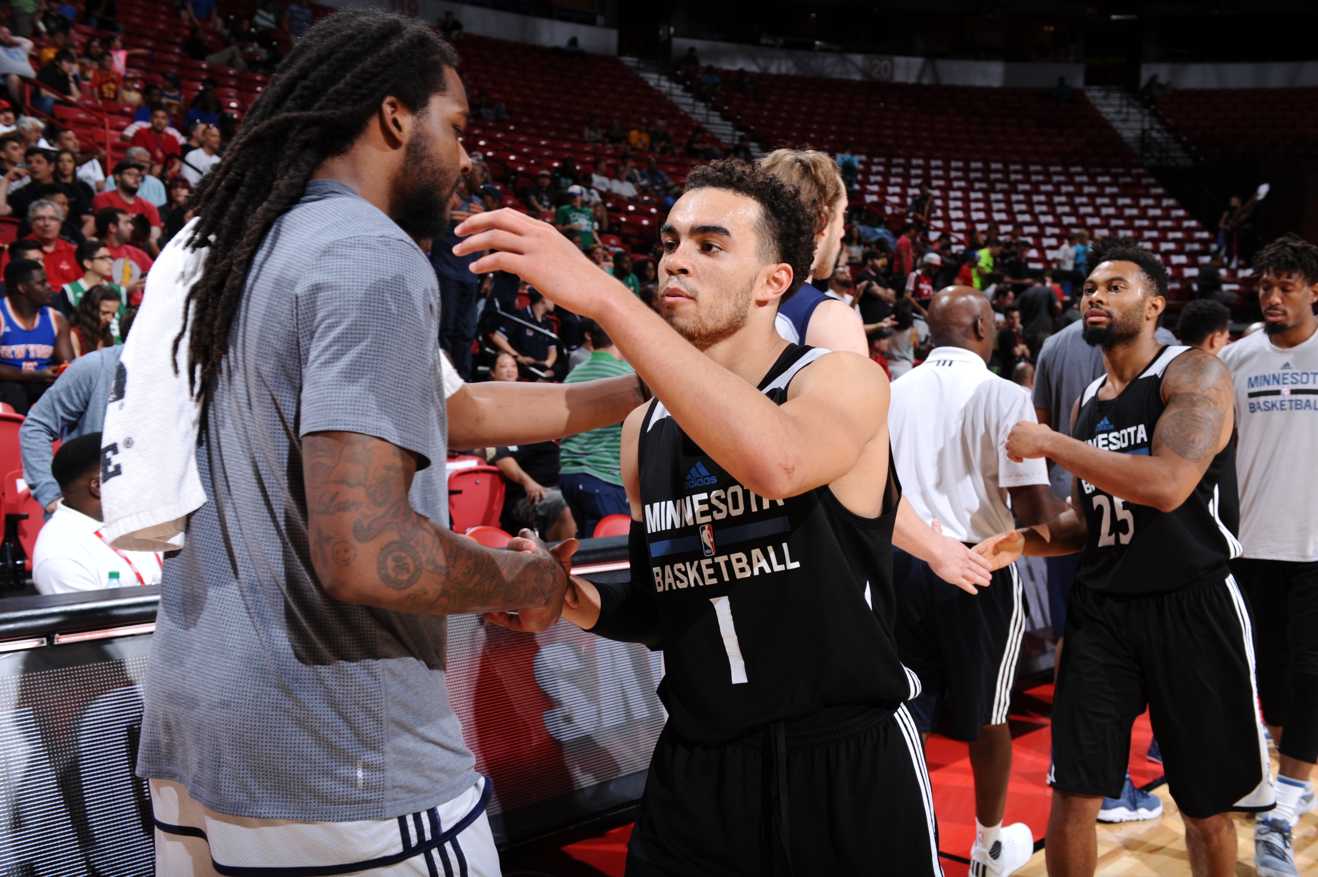 Jones Leads Wolves Over Grizzlies | Minnesota Timberwolves