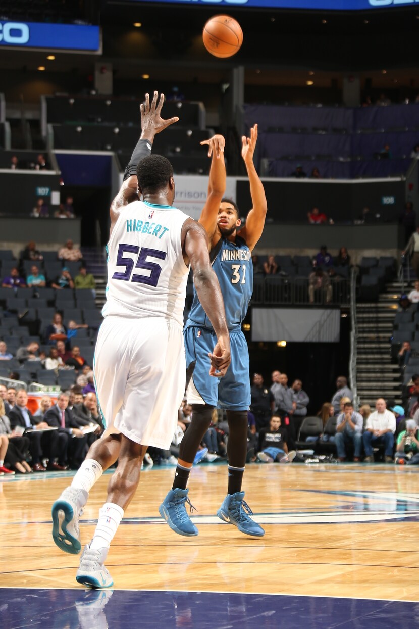 Gallery | Wolves Fall To Hornets Photo Gallery | NBA.com