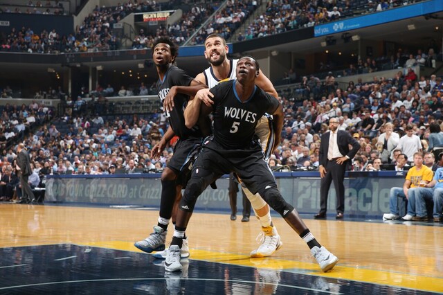 Photo Gallery | Wolves at Grizzlies Photo Gallery | NBA.com