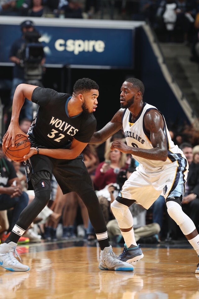 Photo Gallery | Wolves at Grizzlies Photo Gallery | NBA.com
