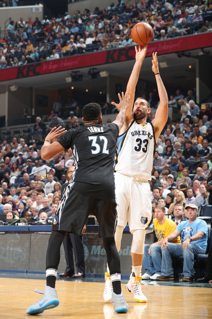Photo Gallery | Wolves at Grizzlies Photo Gallery | NBA.com