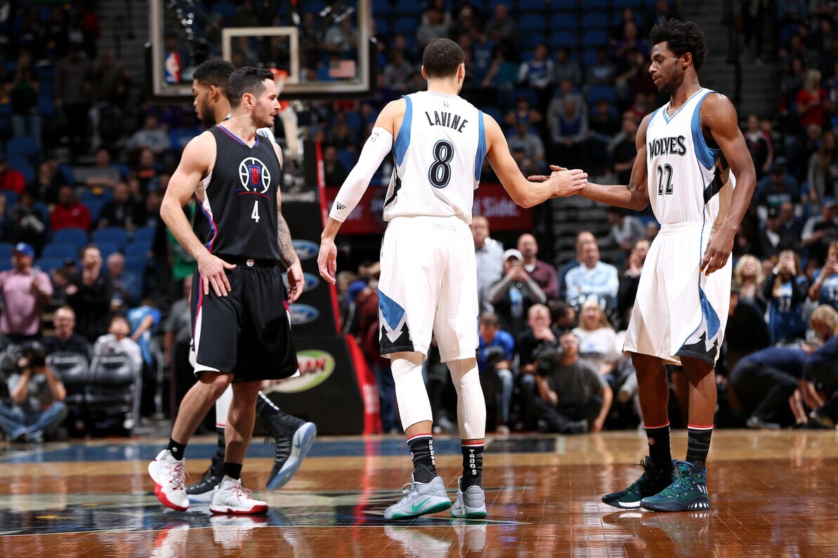 Gallery | Wolves vs. Clippers Photo Gallery
