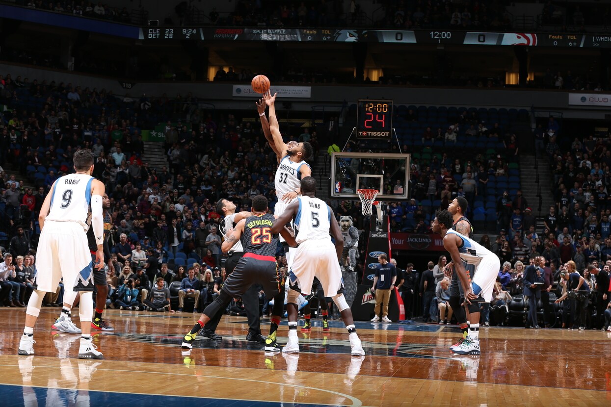 Gallery | Wolves vs. Hawks | Minnesota Timberwolves