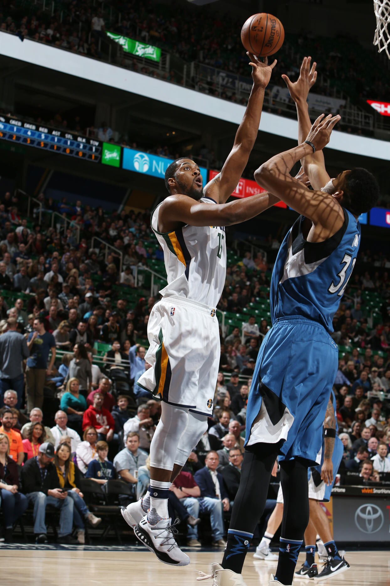 Gallery | Wolves Beat Jazz Photo Gallery | NBA.com