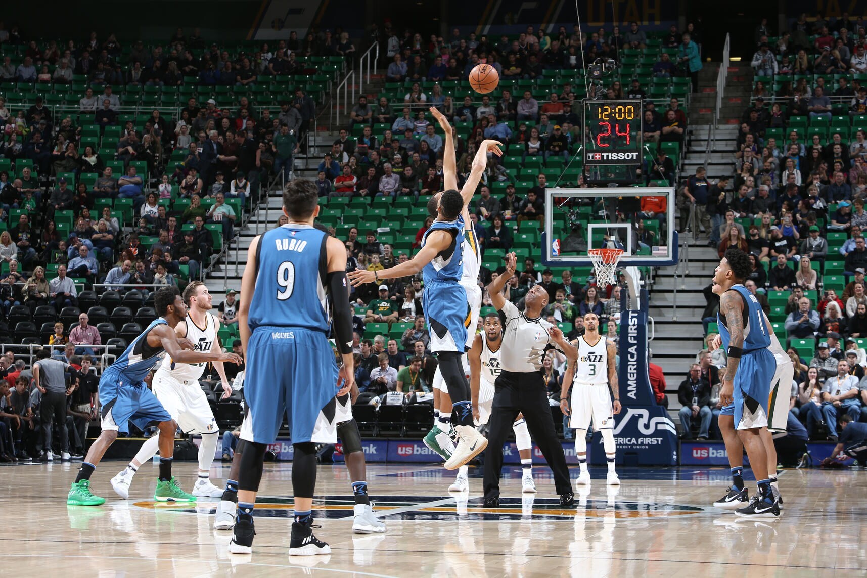 Gallery | Wolves Beat Jazz Photo Gallery | NBA.com