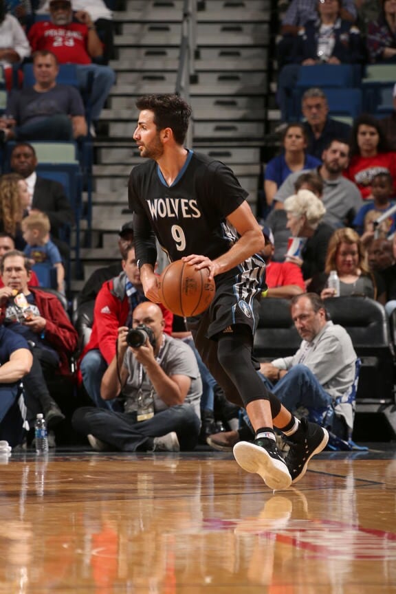 Gallery | Wolves at Pelicans Photo Gallery | NBA.com