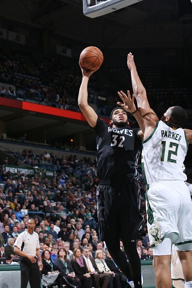 Photo Gallery | Wolves at Bucks Photo Gallery | NBA.com