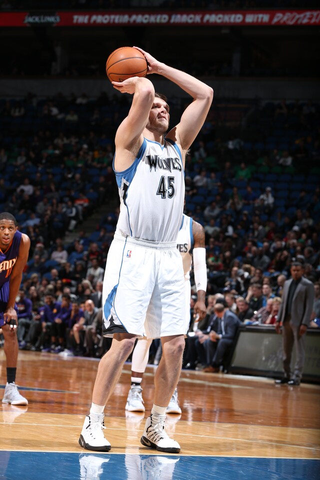 A Season In Photos | Nemanja Bjelica Photo Gallery | NBA.com