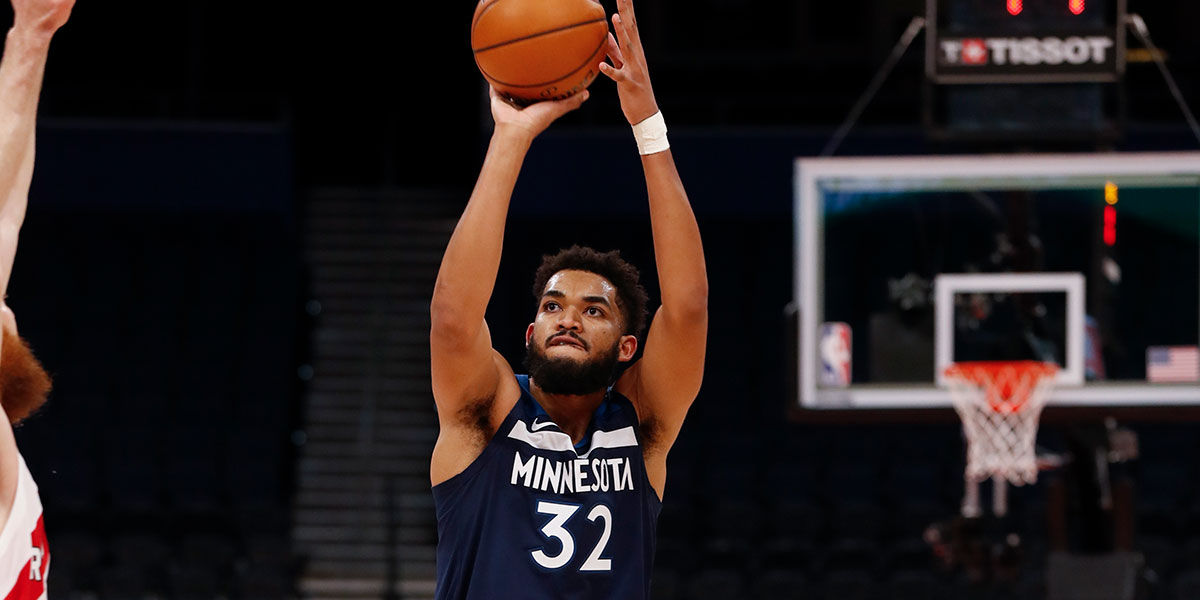 Towns' Efficient Night Pushes Wolves Past Toronto | Minnesota Timberwolves