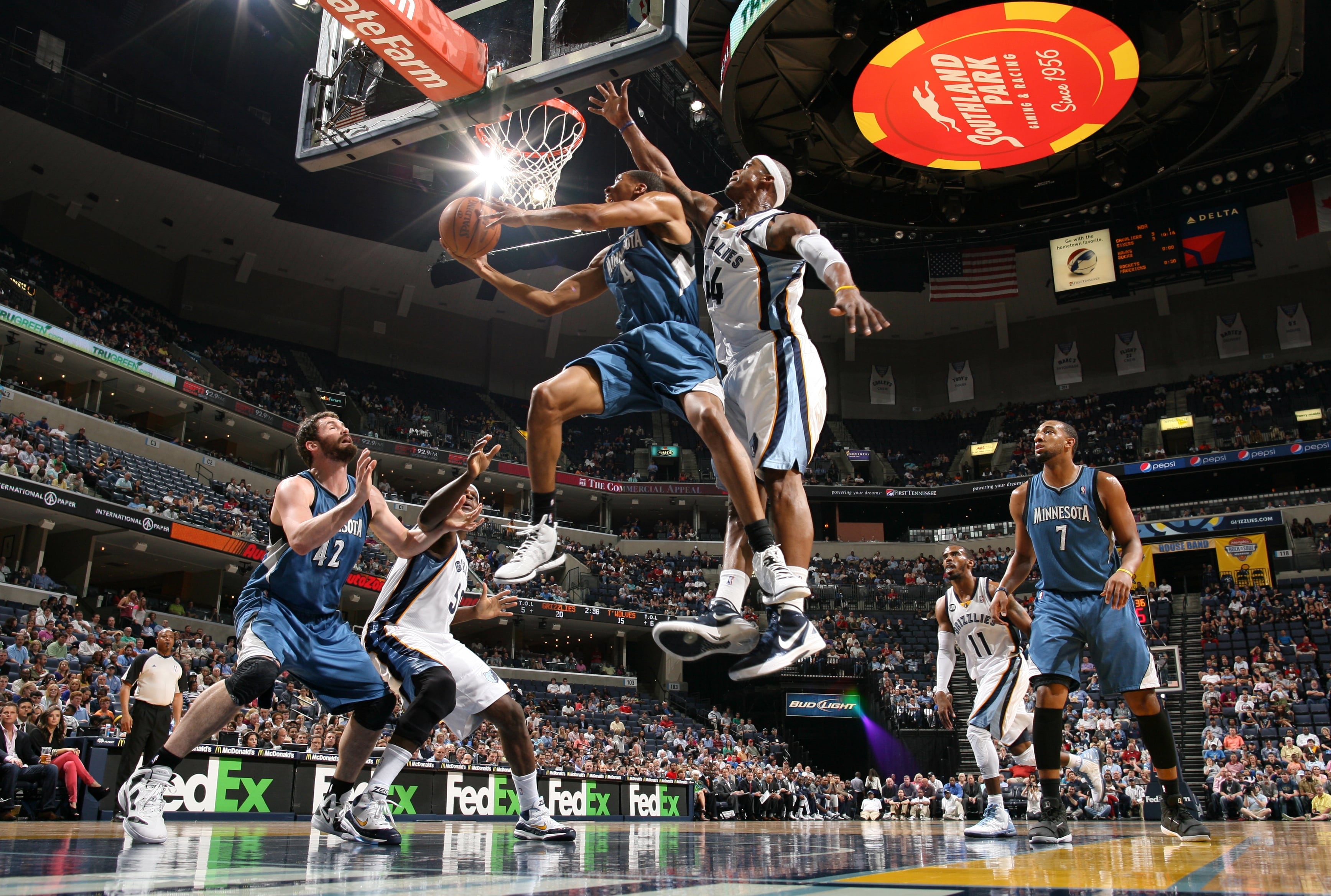Wesley Johnson Lakers Dunk