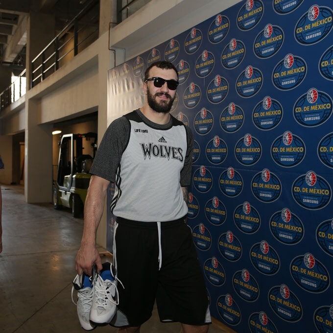 Nikola Pekovic: The Birthday Boy Photo Gallery | NBA.com
