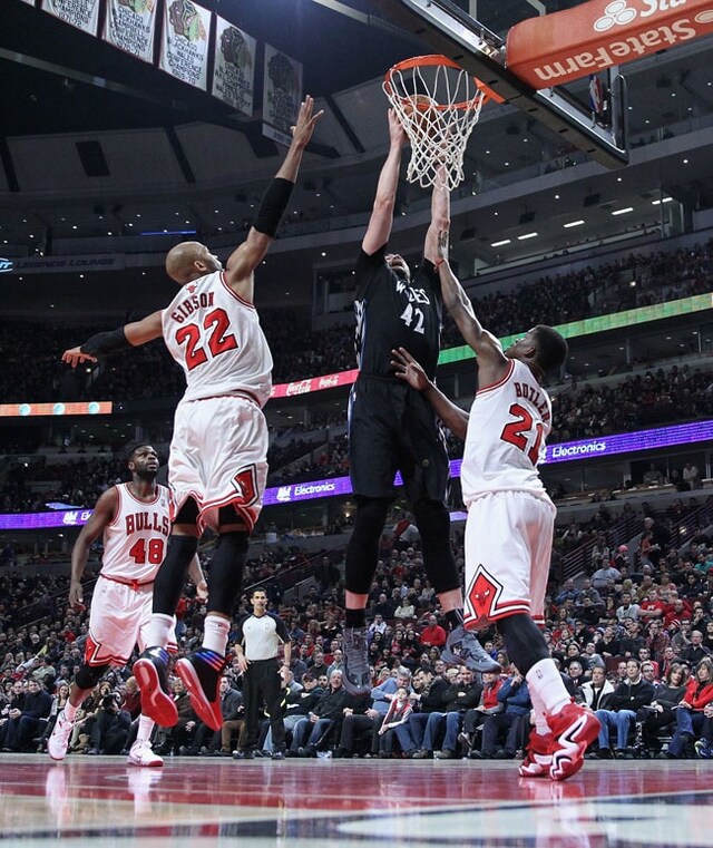 Wolves vs. Bulls | Jan 27, 2014 Photo Gallery | NBA.com