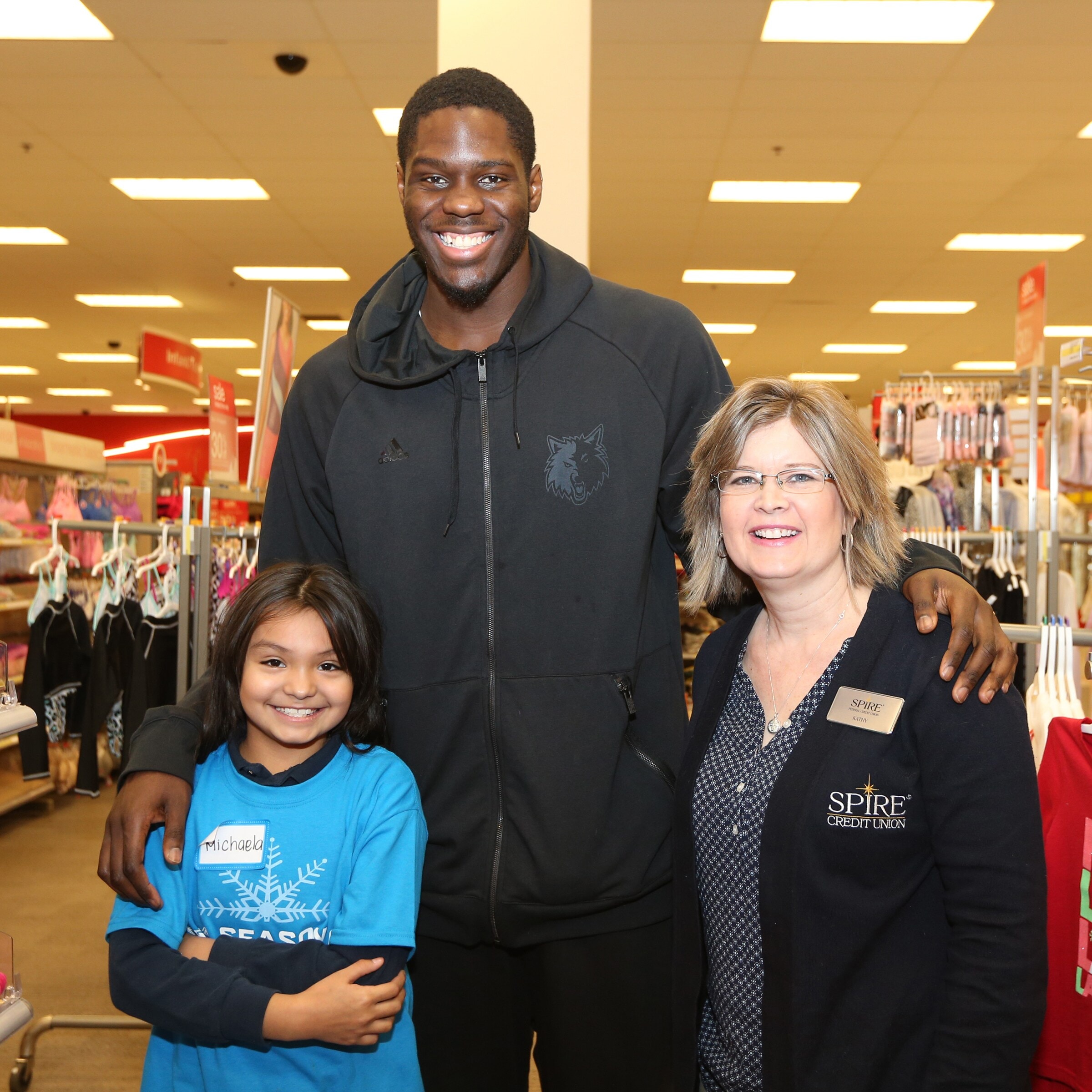 Photo Gallery: Holiday Shopping For Kids Event | Minnesota Timberwolves
