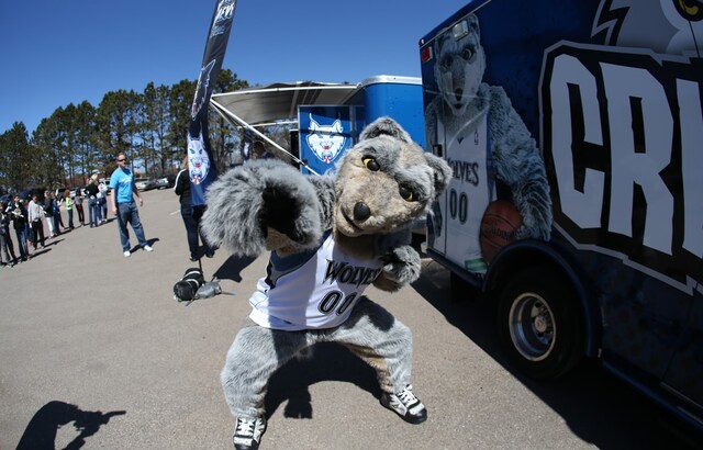 Timberwolves and Lynx Book Mobile Photo Gallery | NBA.com