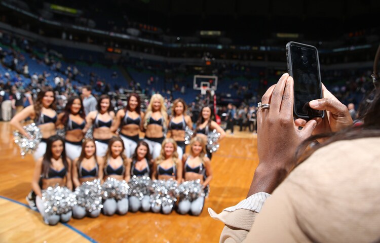 Timberwolves Dancers 2015-16 | April Photo Gallery | NBA.com