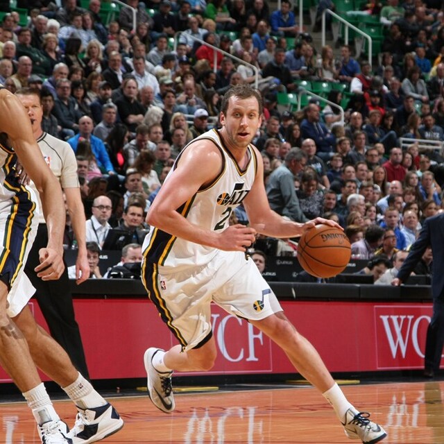 Photo Gallery | Wolves Beat Jazz In OT Photo Gallery | NBA.com