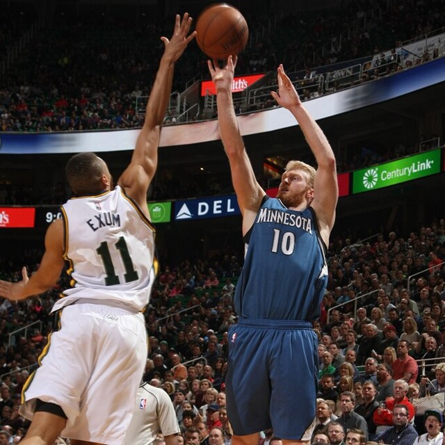 Photo Gallery | Wolves Beat Jazz In OT Photo Gallery | NBA.com