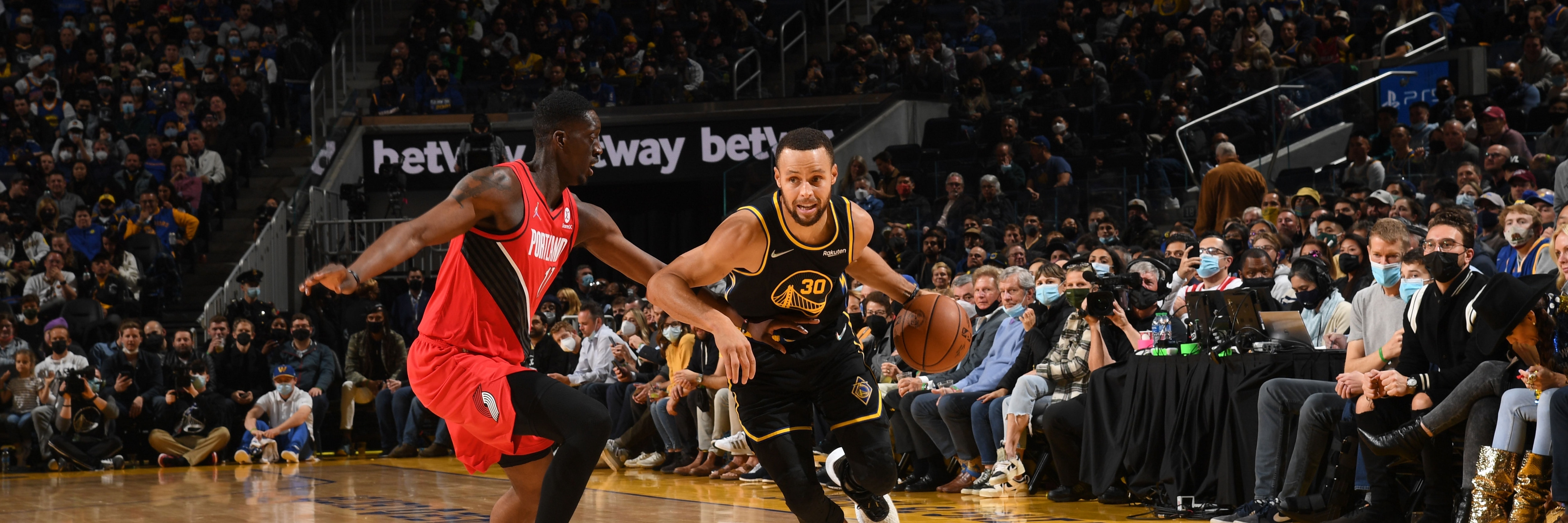 Dubs Carve Out Win Despite Cold Shooting Night | Golden State Warriors