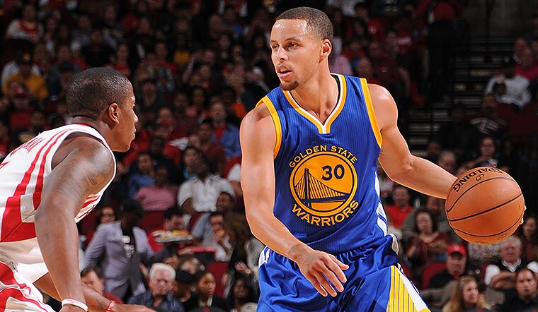 Curry Leads Warriors Past Rockets | Golden State Warriors