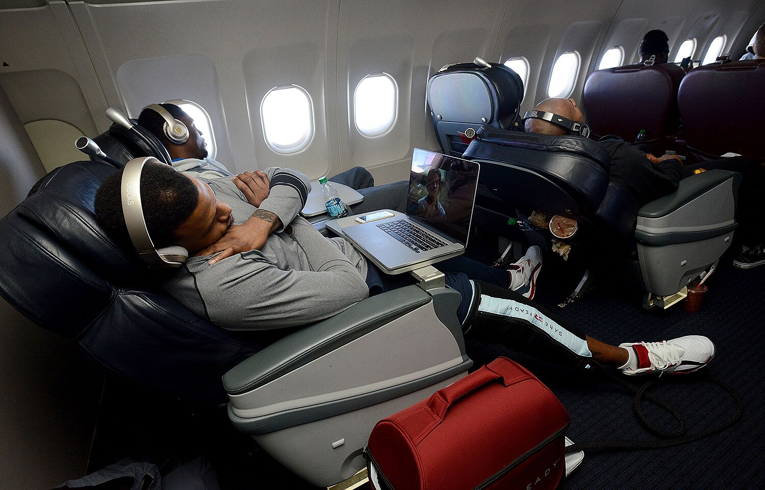 Behind the Scenes of a Warriors Road Trip – Part 1 Photo Gallery | NBA.com