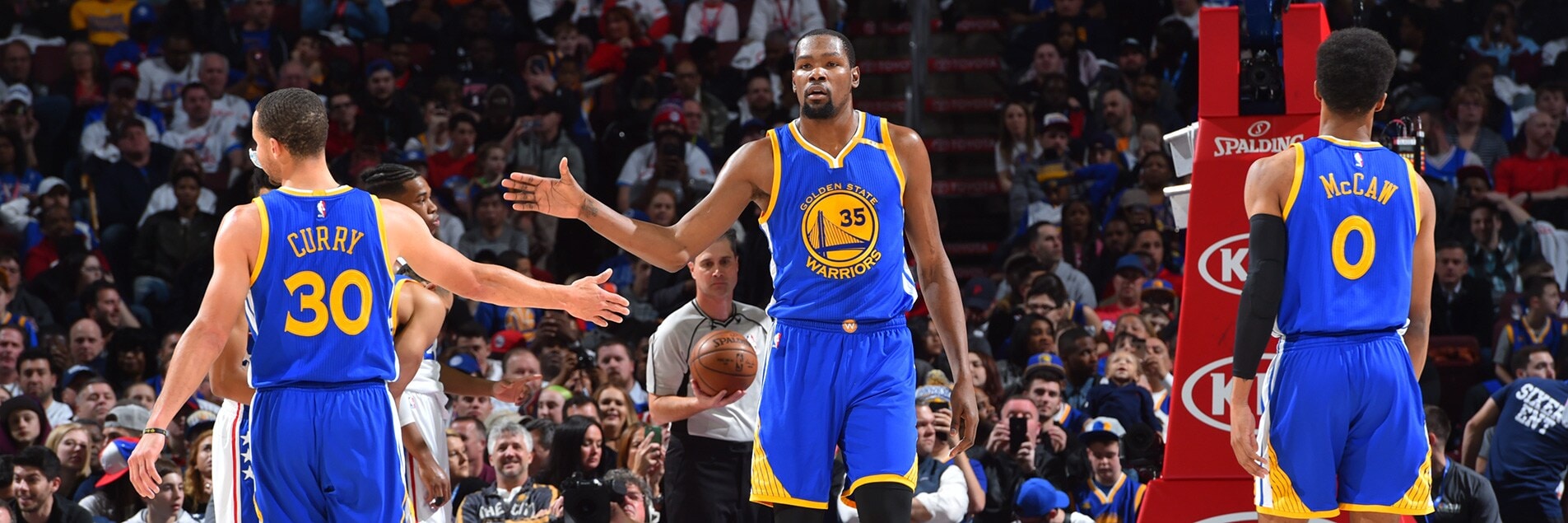 Warriors Survive Shooting Woes To Beat Sixers | Golden State Warriors