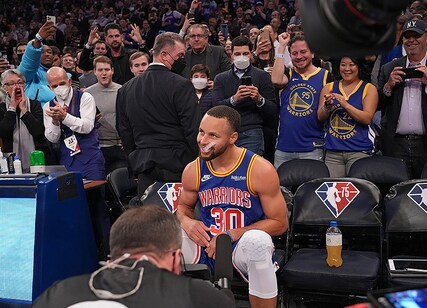 Photos: Stephen Curry Breaks NBA's All-Time 3-Point Record | Golden State Warriors
