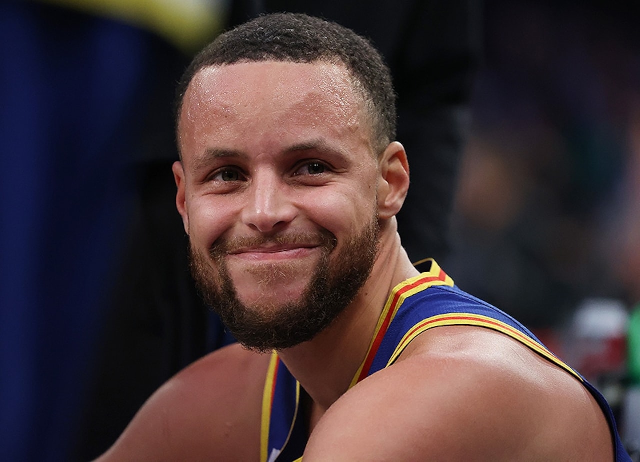 Photos: Stephen Curry Breaks NBA's All-Time 3-Point Record | Golden State Warriors