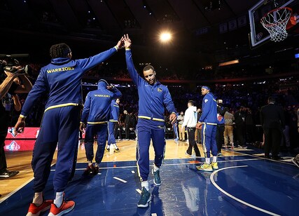 Photos: Stephen Curry Breaks NBA's All-Time 3-Point Record | Golden State Warriors