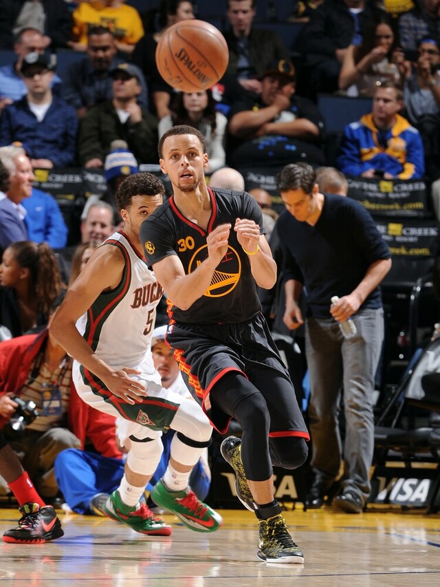 Warriors vs. Bucks - 3/4/15 Photo Gallery | NBA.com