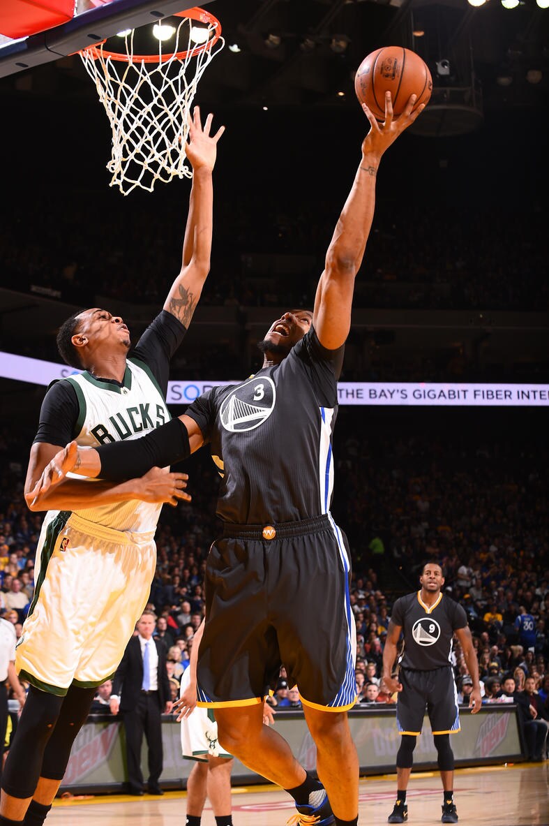 Photos: Warriors vs. Bucks - 3/18/17 Photo Gallery | NBA.com