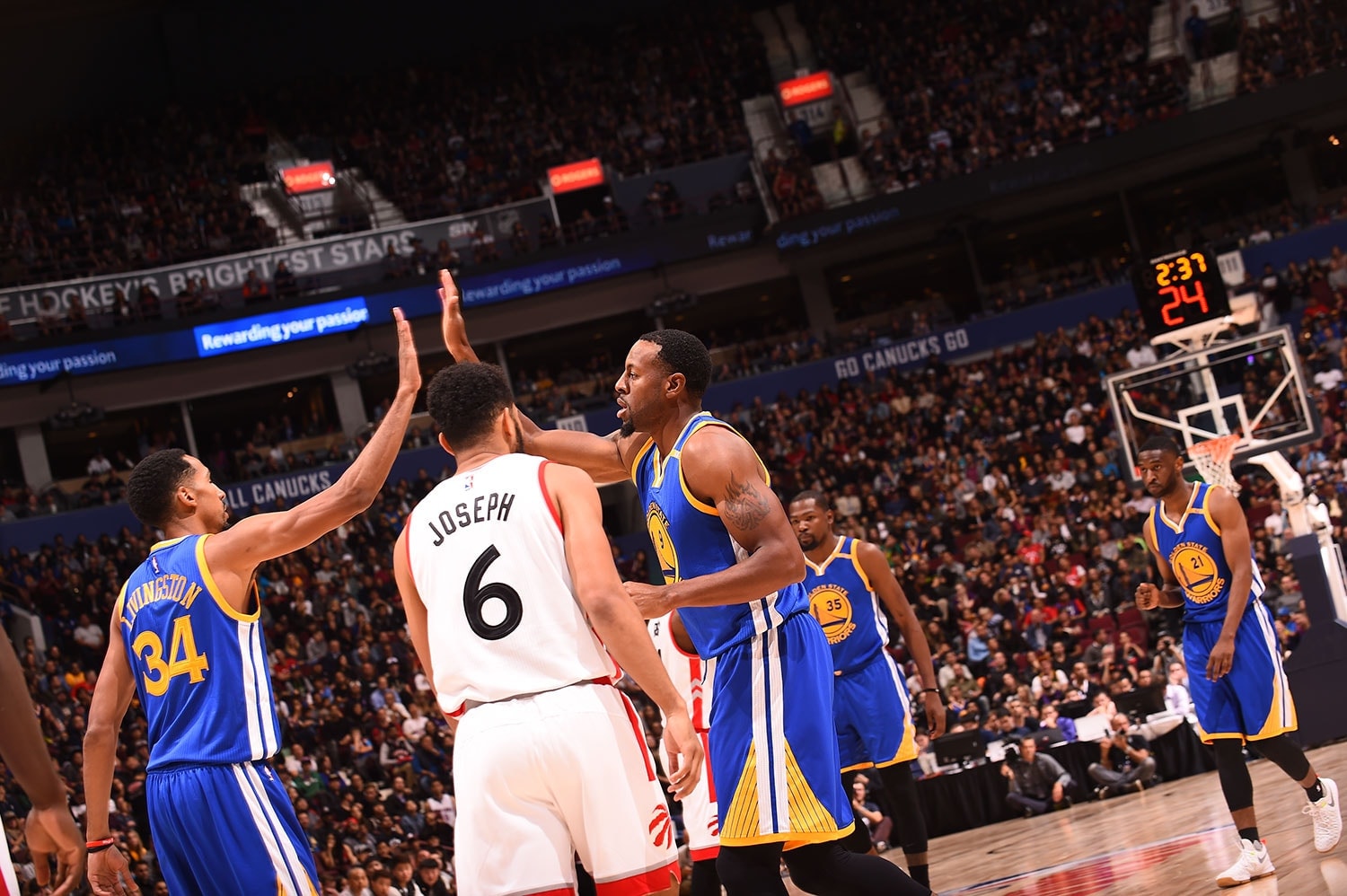 Photos: Warriors at Raptors in Vancouver - 10/1/16 | Golden State Warriors