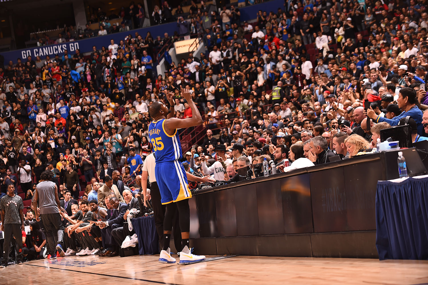 Photos: Warriors at Raptors in Vancouver - 10/1/16 | Golden State Warriors