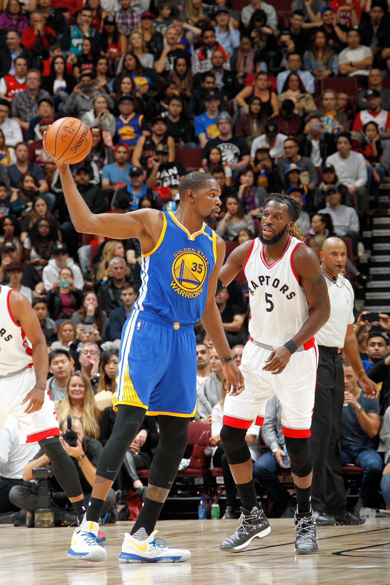 Photos: Warriors at Raptors in Vancouver - 10/1/16 | Golden State Warriors