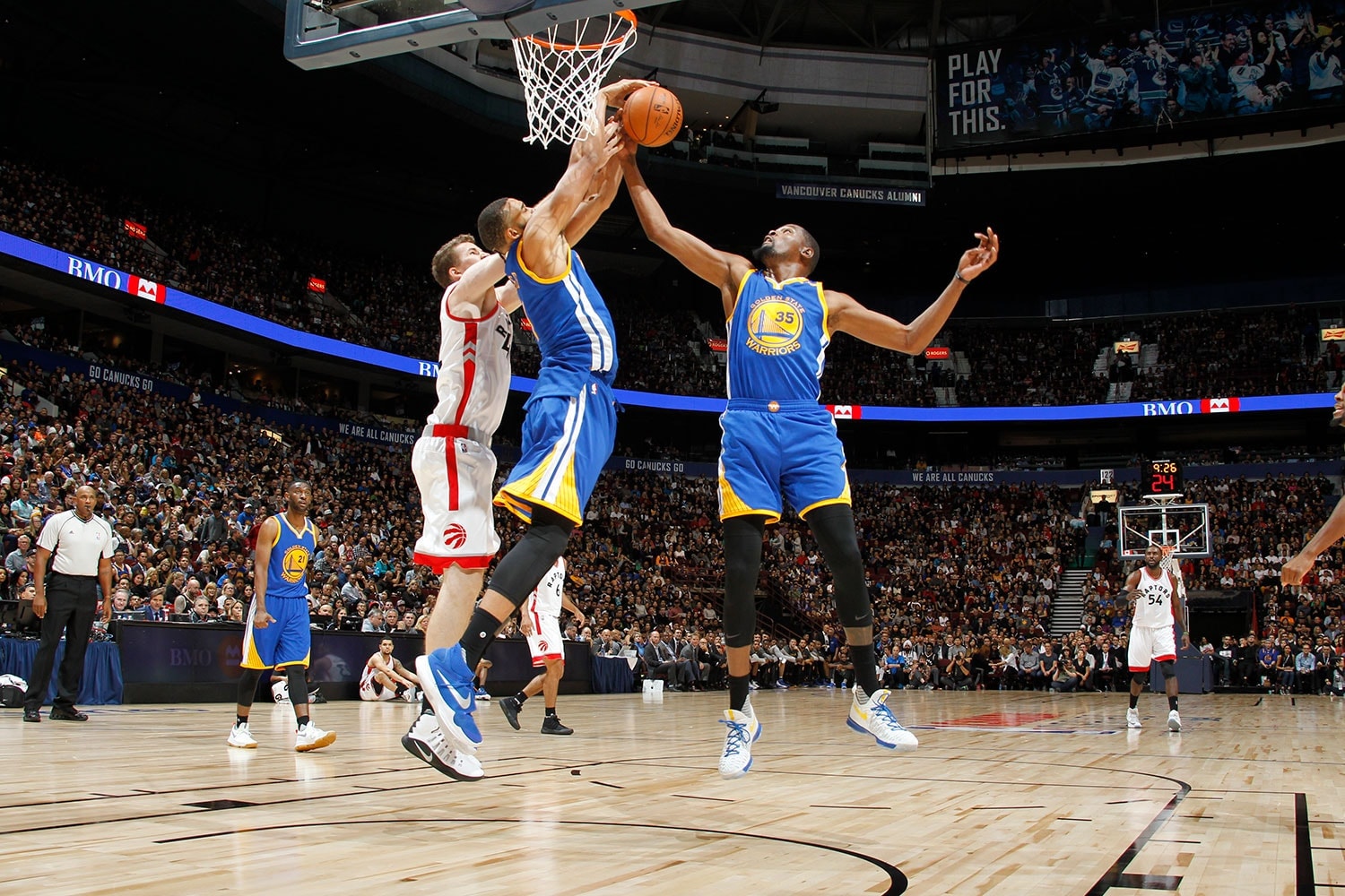 Photos: Warriors at Raptors in Vancouver - 10/1/16 | Golden State Warriors