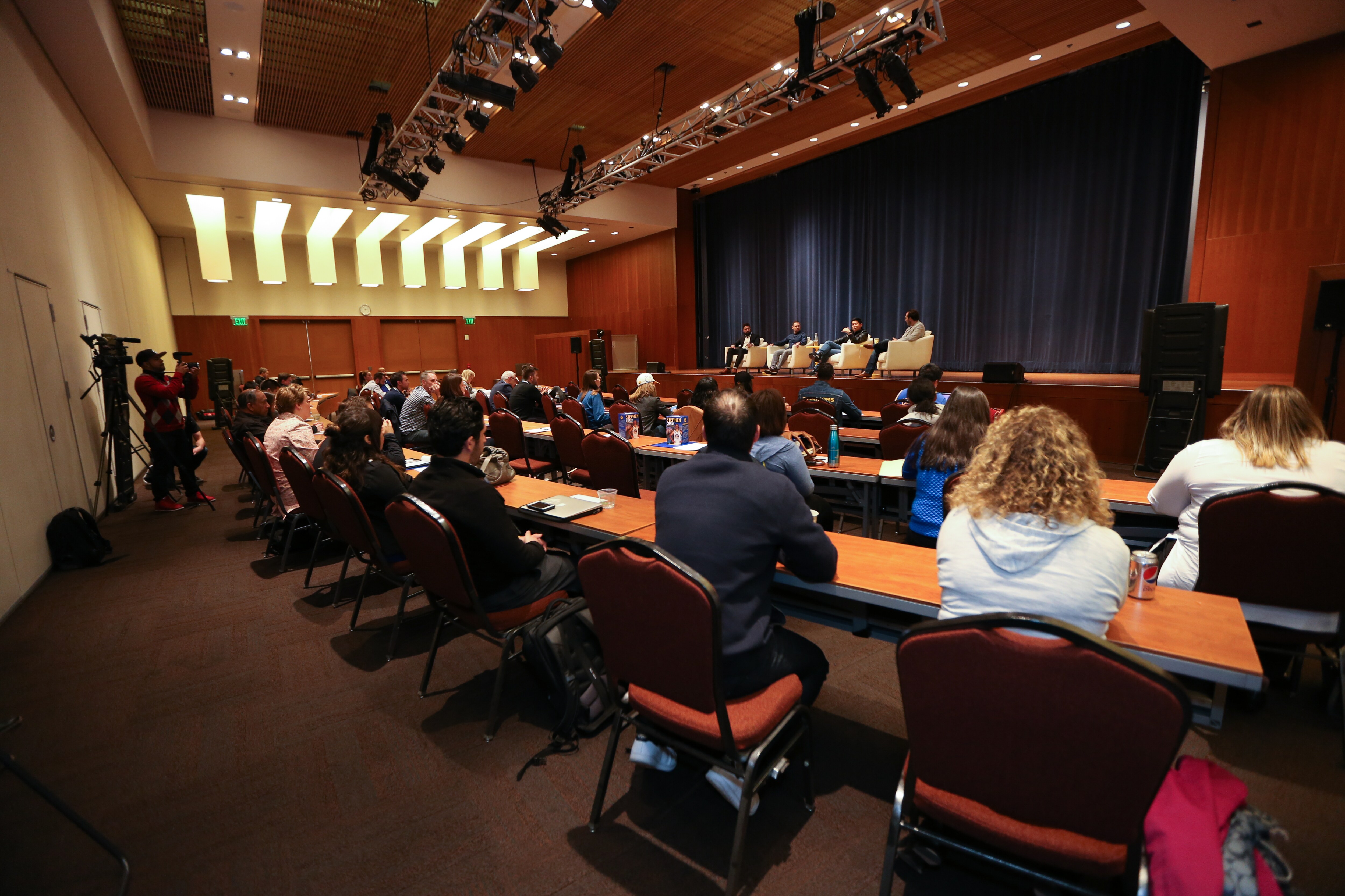 2017 Warriors Partner Summit Photo Gallery | NBA.com