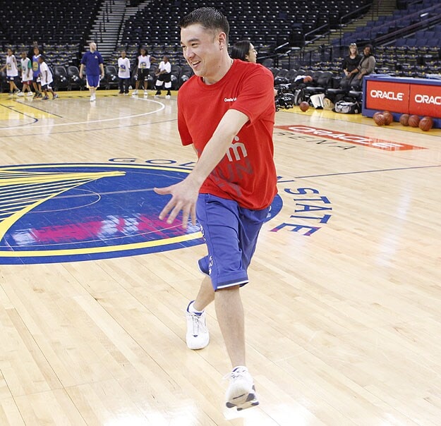 Oracle Basketball Clinic With David Lee Photo Gallery | NBA.com