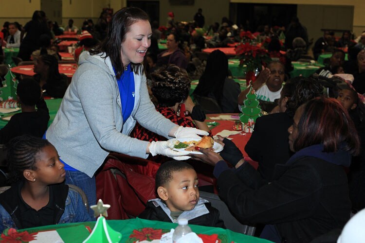 Helping Hands: Dinner At Shiloh Christian Church In Oakland | Golden ...