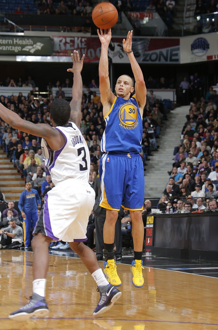 Stephen Curry: 2013 Foot Locker Three-Point Contest Participant ...