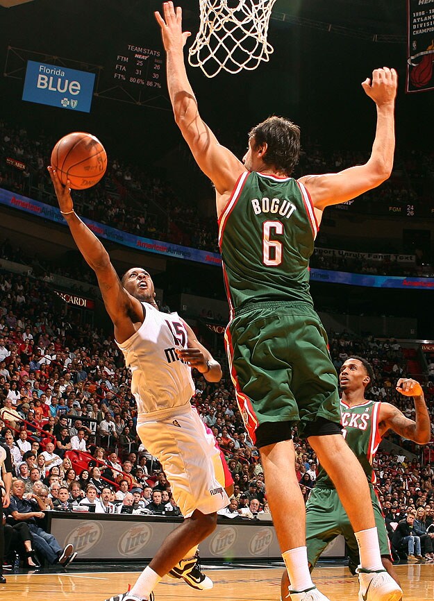 Andrew Bogut Photo Gallery - 3/13/12 Photo Gallery | NBA.com