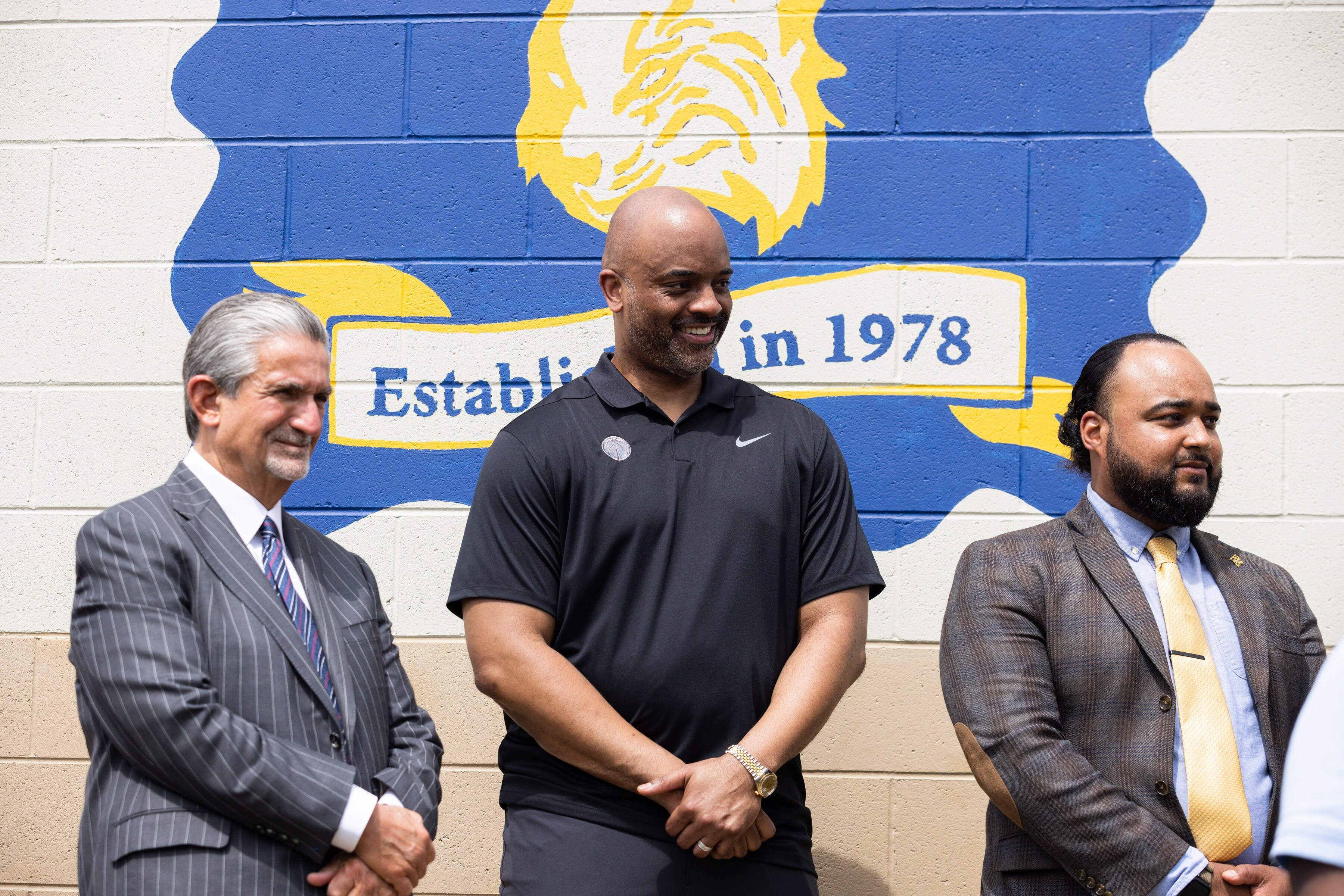 Photos: Wizards, Heart of America complete NBA75 project at The Unselds ...