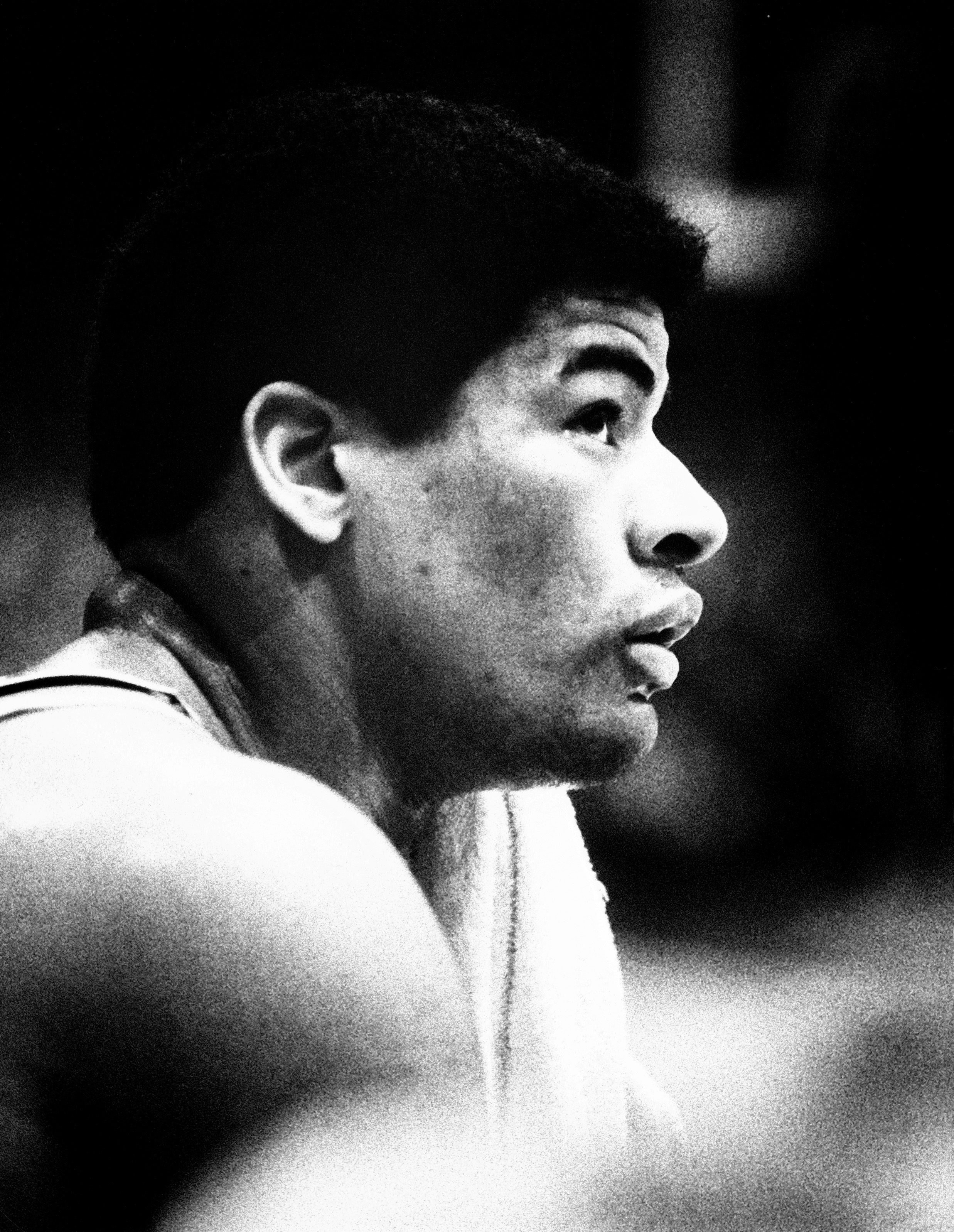 Photos: Wes Unseld Tribute Photo Gallery | NBA.com