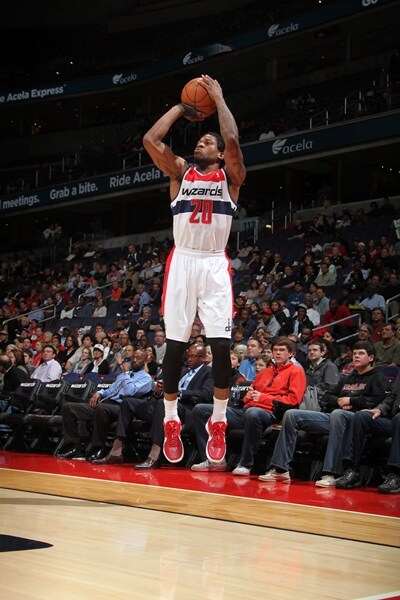 Cartier Martin Photo Gallery | NBA.com