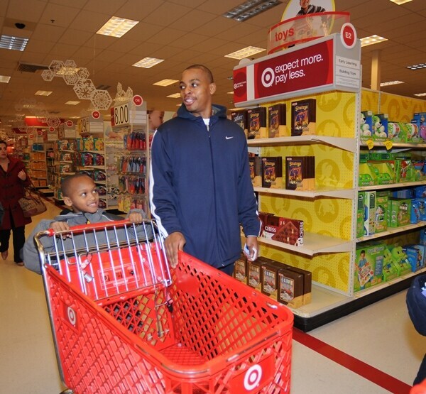 Randy Foye Christmas Shopping Spree | Washington Wizards