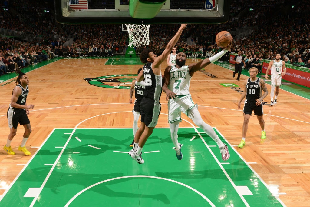 Photos: Spurs vs. Celtics – Jan. 17, 2024 Photo Gallery | NBA.com
