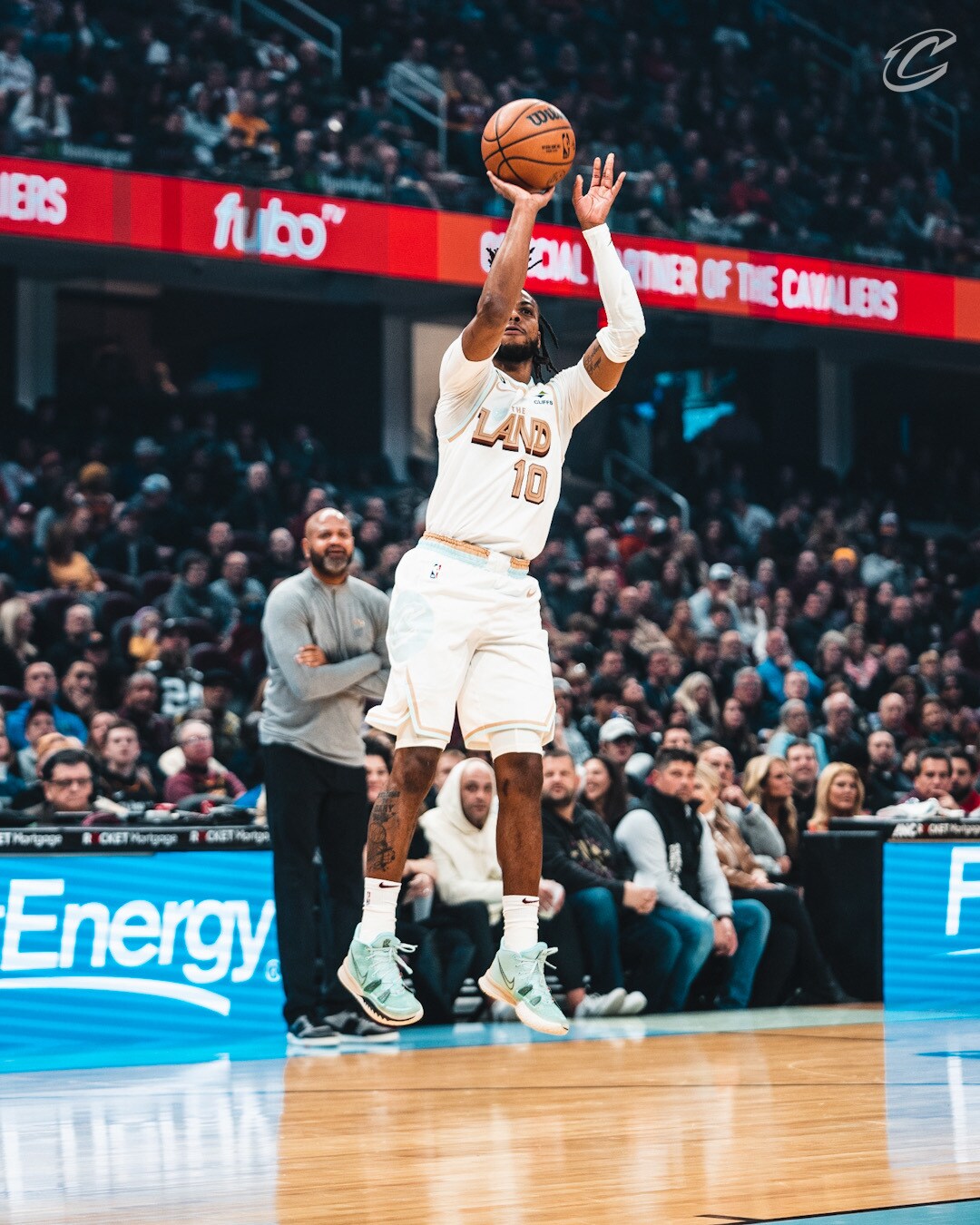 Cavs vs. Thunder Through the Lens Photo Gallery | NBA.com