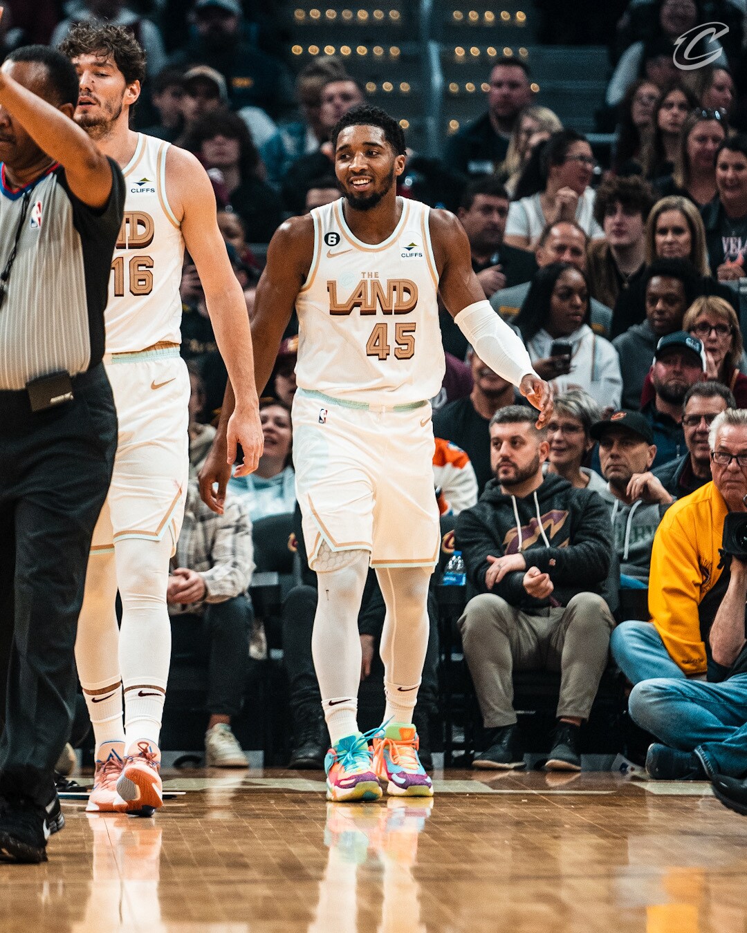 Cavs vs Suns Through the Lens Photo Gallery | NBA.com