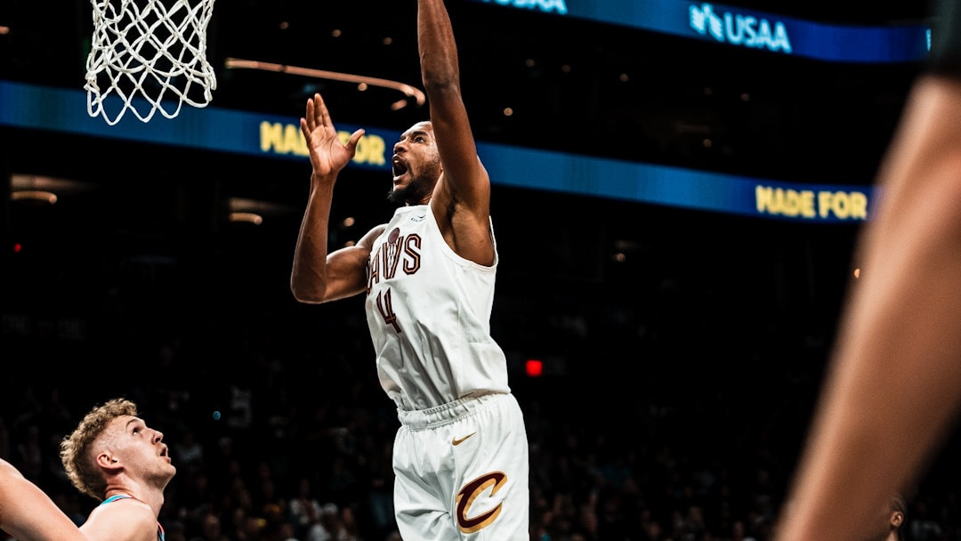 Evan Mobley, Jarrett Allen Highlights at Suns | Cleveland Cavaliers