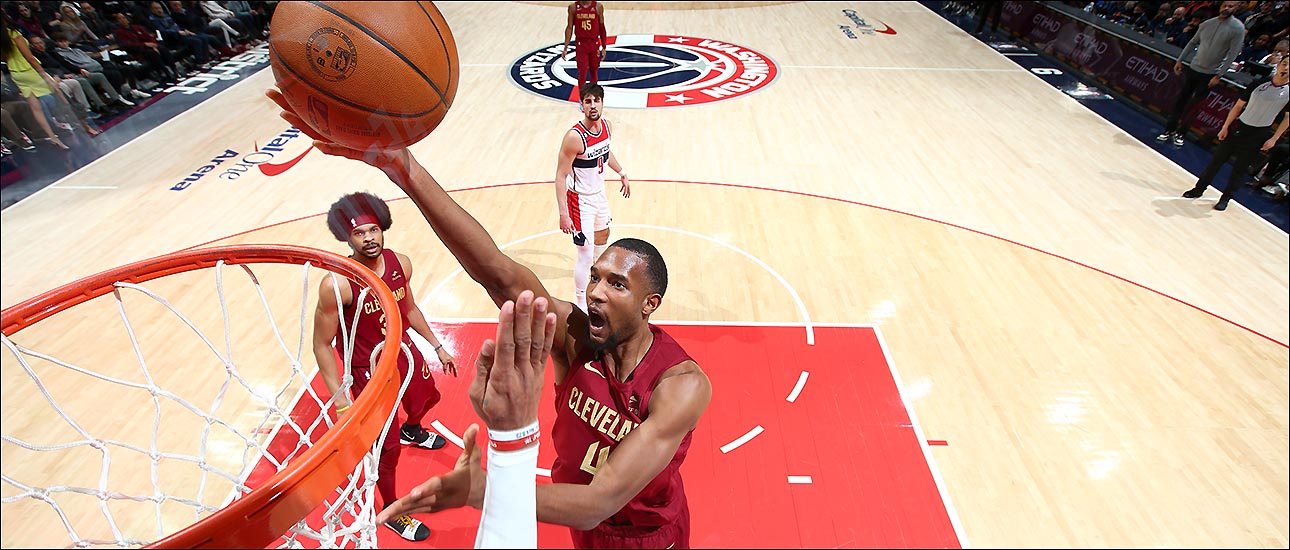 Cavs Stay Hot, Win Third in a Row | NBA.com